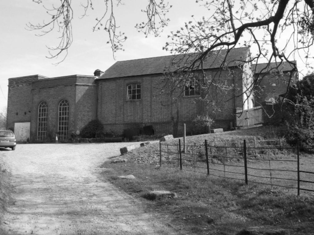 pump-house-in-tring-tring-rural-history